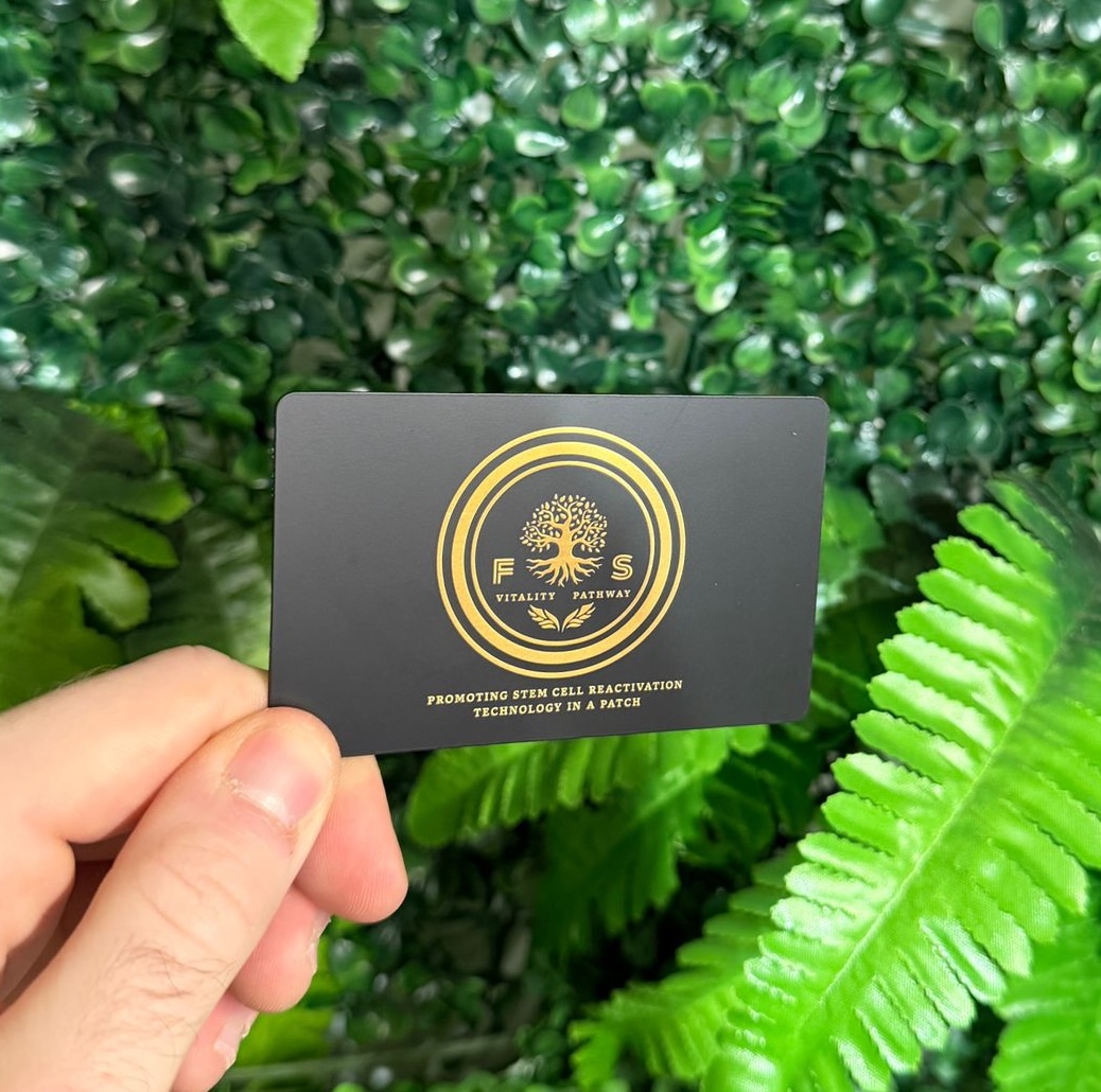 Custom Metal Bank Cards & Metal Cards | SwipeMetal